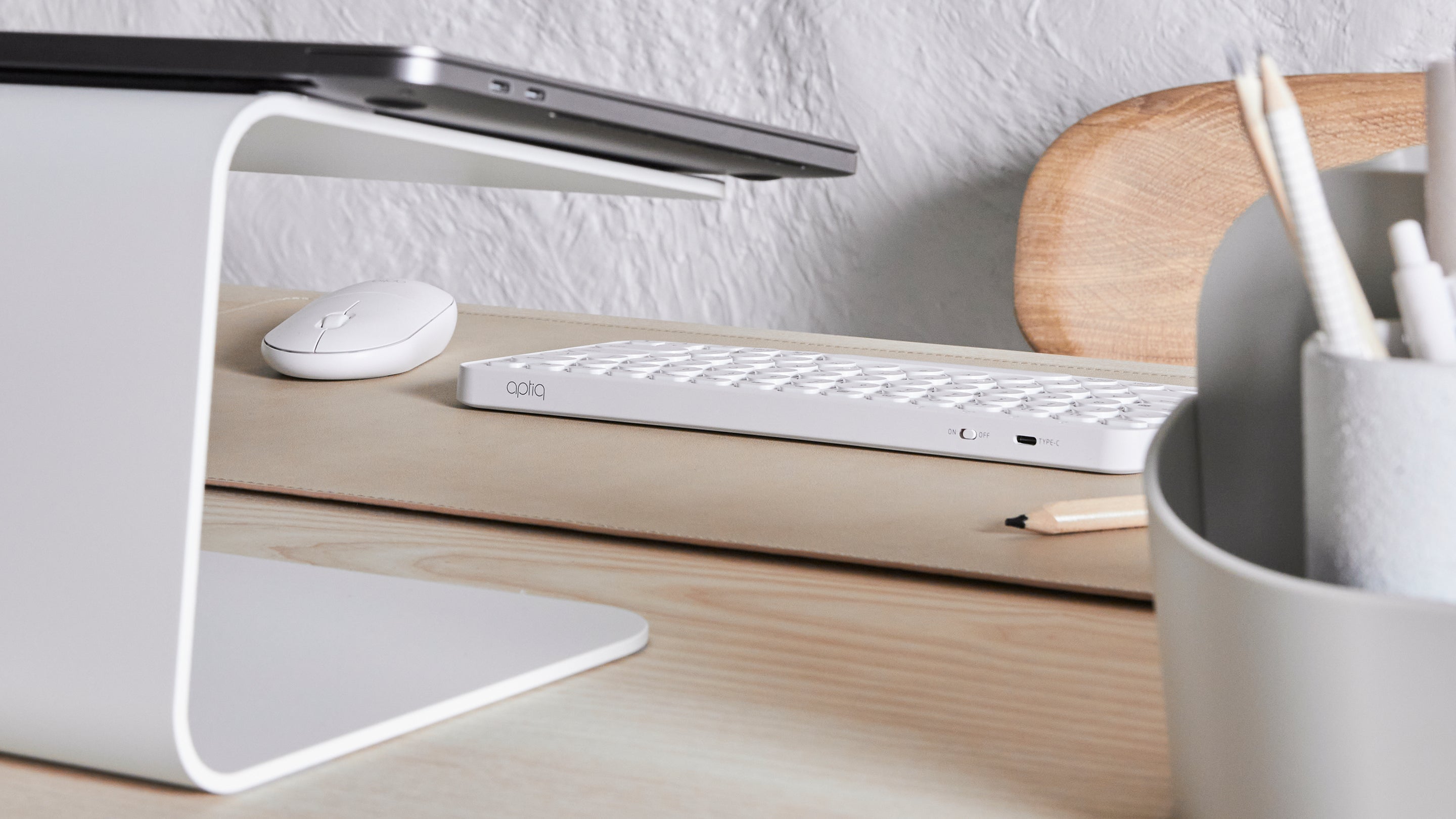 Buy a wireless keyboard and mouse? Comfort and style! | Aptiq