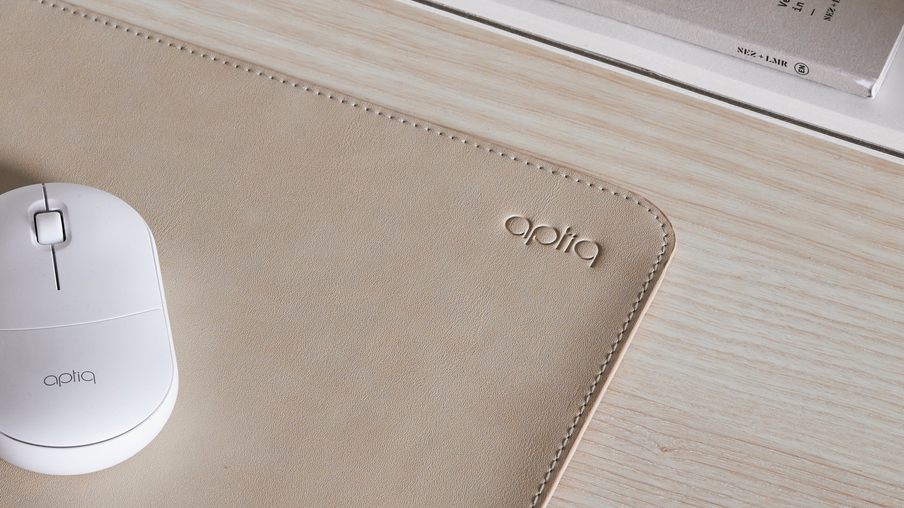 Luxury desk pad – Comfort and style | Aptiq design